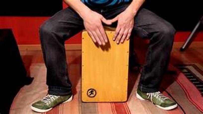 Adquirí conocimientos sobre bombo y cajón peruano en la Casa de la ...